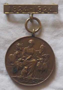 RSPCA Essay Competition Medal 1924 – Be Kind: A Visual History of ...